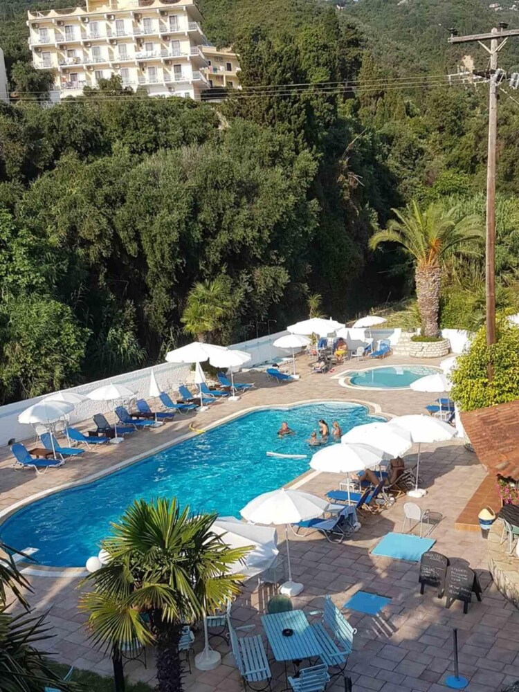Poseidon Apartments - Corfu