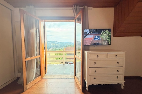 Suíte premium, sacada, vista para a montanha | Terraço/pátio
