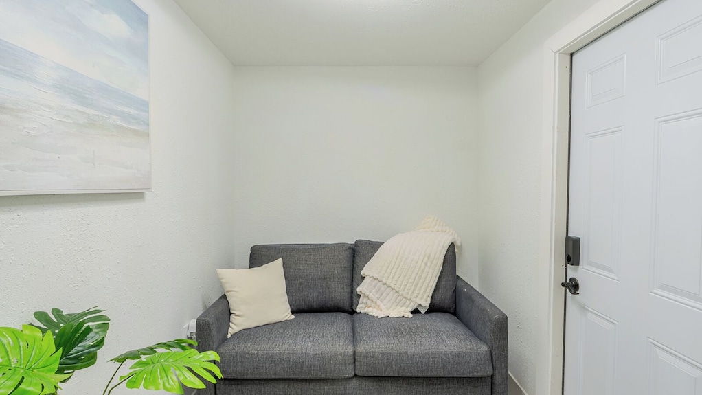 Florida Paradyse Ll 5 Min Downtown Cozy Modern Apartment - Fort Myers, FL