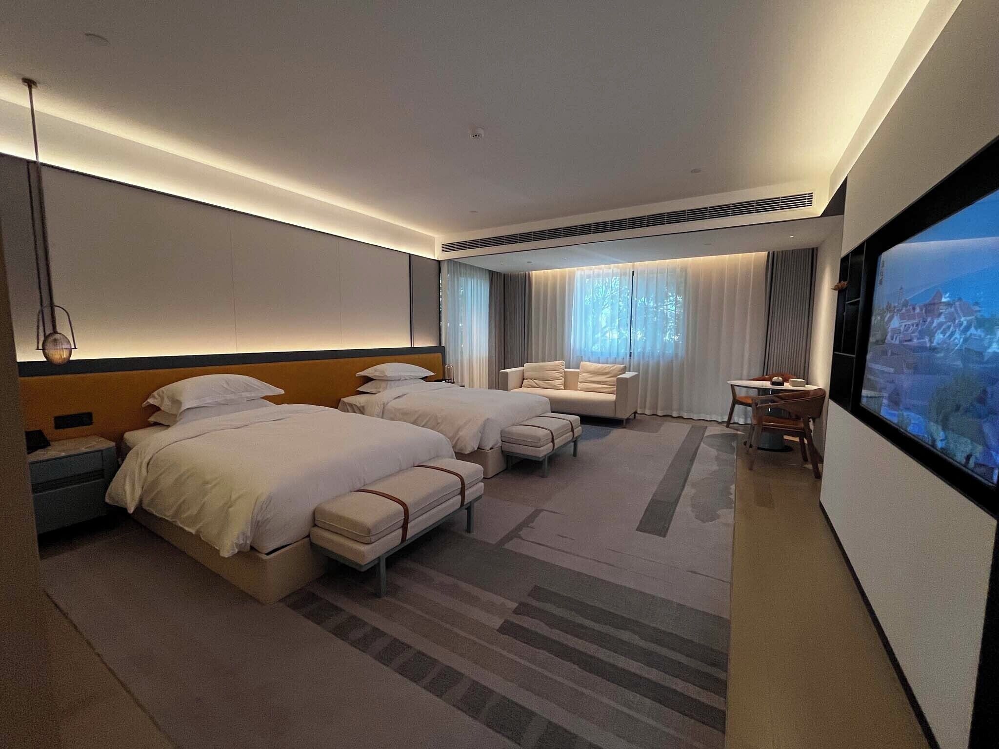 Quarto duplo superior | Individualmente decorados, individualmente mobiliados, escrivaninha