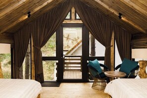 Quarto Twin Deluxe | Cofre no quarto, cortinas/cortinados opacos, Wi-fi grátis 