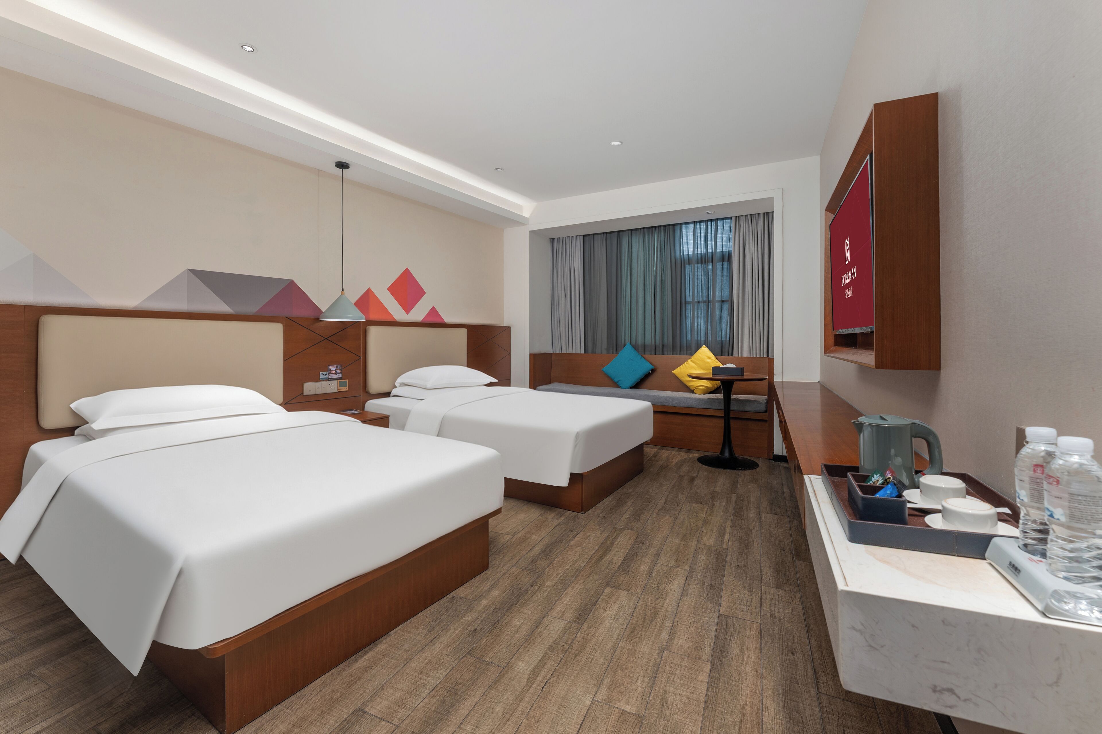 Quarto Twin Superior, serviço de limpeza e arrumação, Vista para a cidade | Secretária adequada para computadores portáteis, Wi-fi grátis 