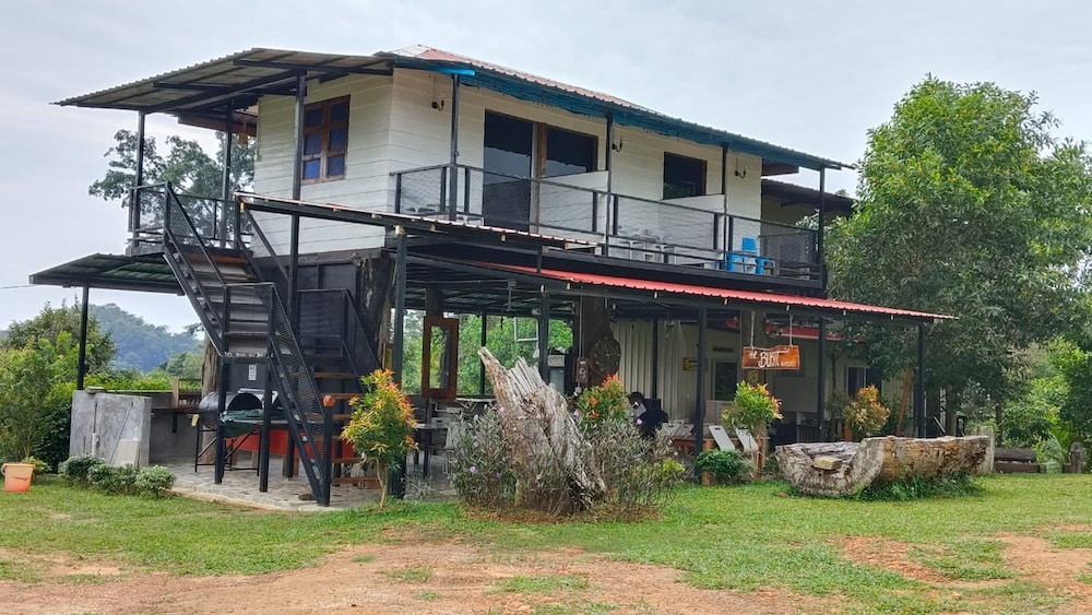 Oyo 91261 Thebukit Langkawi - Kuah