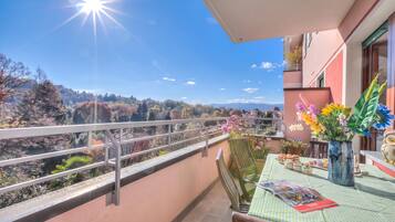 Apartamento Standard, 1 quarto, varanda (Appartamento Residenza Chiara: Sunny) | Refeições ao ar livre