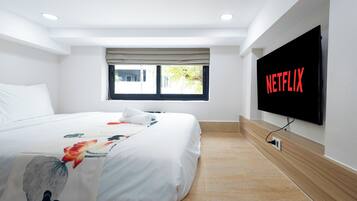 Estúdio | Secretária, ferro/tábua de engomar, Wi-fi grátis