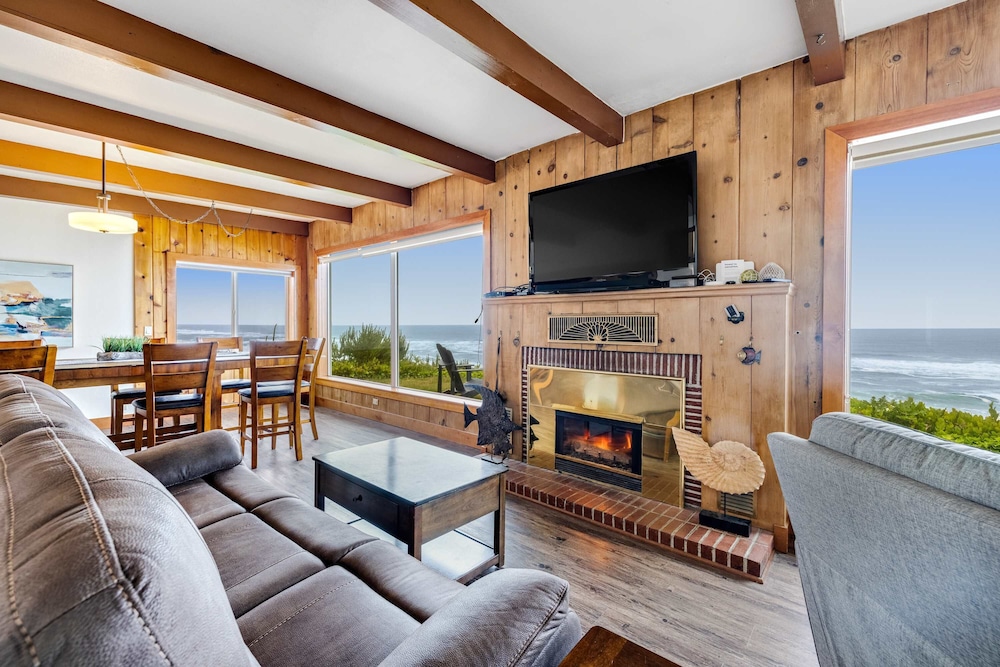 Charming Oceanfront House with Gorgeous Water Views and Beach Access ...