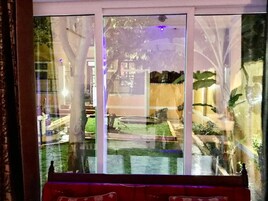 Quarto casal ou duplo luxo, vista para o jardim | Terraço/pátio