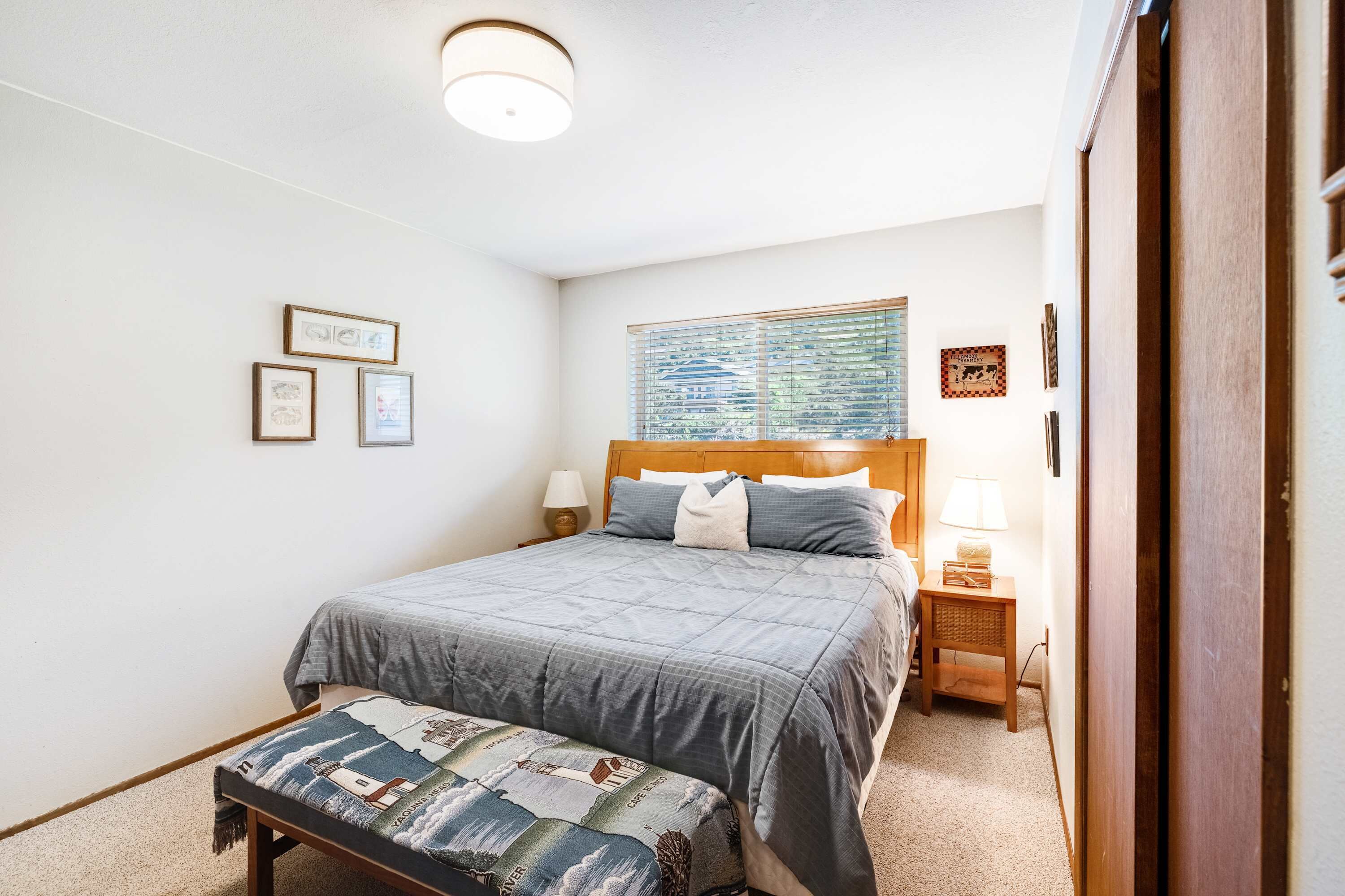 Dog Friendly House With Ocean View Private Hot Tub Wall Of Windows - Oceanside, OR