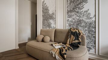 Suíte estúdio conforto, vista para a cidade | Ferros/tábuas de passar roupa, Wi-Fi de cortesia