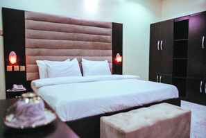 Quarto luxo | Escrivaninha, espaço de trabalho para notebook, quartos à prova de som