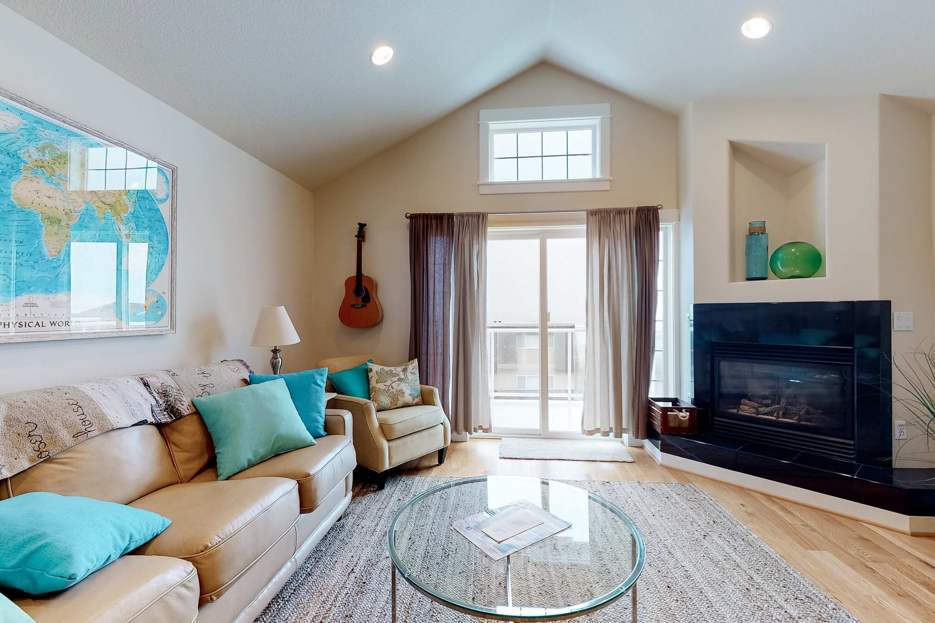 Ocean View Townhouse 100 Ft To Beach With Fireplace Ping Pong And Private Garage - Rockaway Beach, OR