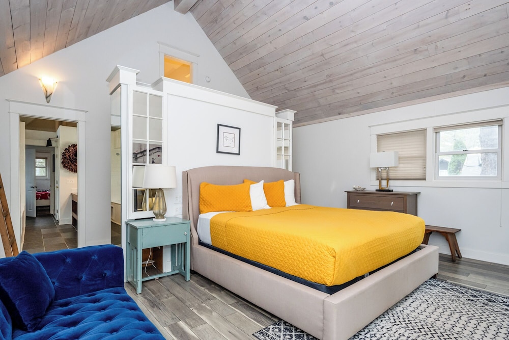 Union Pier Compound Steps To Beach And More! - Union Pier | Abritel