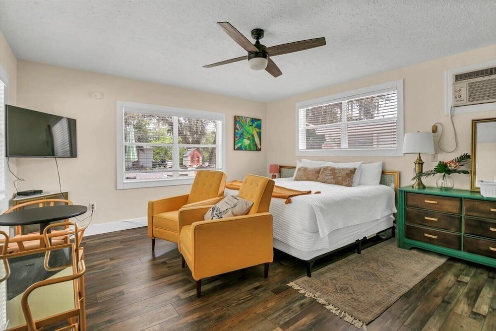 Safety Harbor Motel - Dunedin, FL