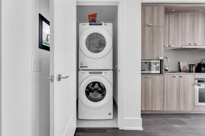 Suite Empresarial, vista para o pátio | Lavandaria