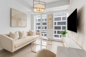 Suite Empresarial, vista para o pátio | Sala de estar