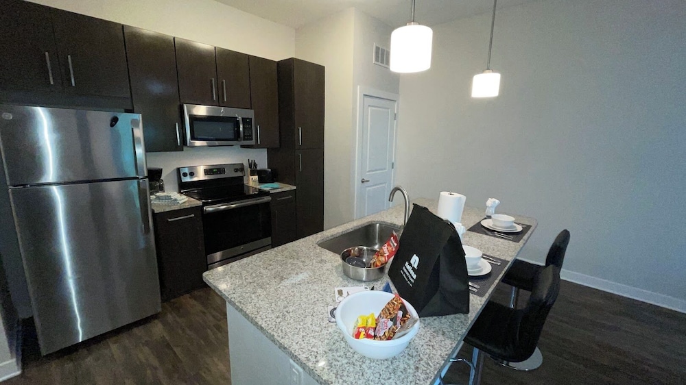 Move-In Ready 1BR with Promo Rate in Central Tampa Reviews, Deals ...