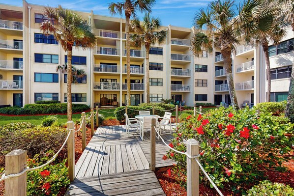 Oceanview Condo on No-Drive New Smyrna Beach Reviews, Deals & Photos ...