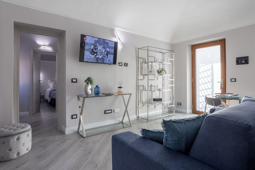 Entire Floor: 8 Beds - Alps