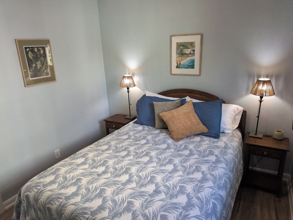 Beautiful 2-BR house. Walk to downtown Bellingham, perfect for your ...