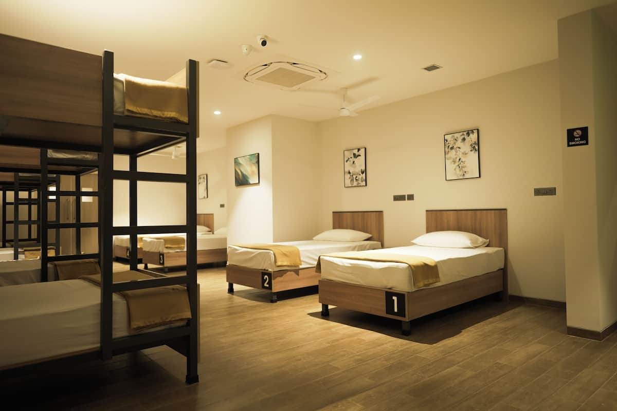 Dormitório compartilhado econômico | Wi-Fi de cortesia, roupa de cama