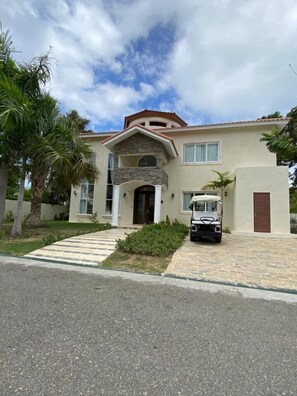 Villa, vista para o jardim | Comodidade do quarto