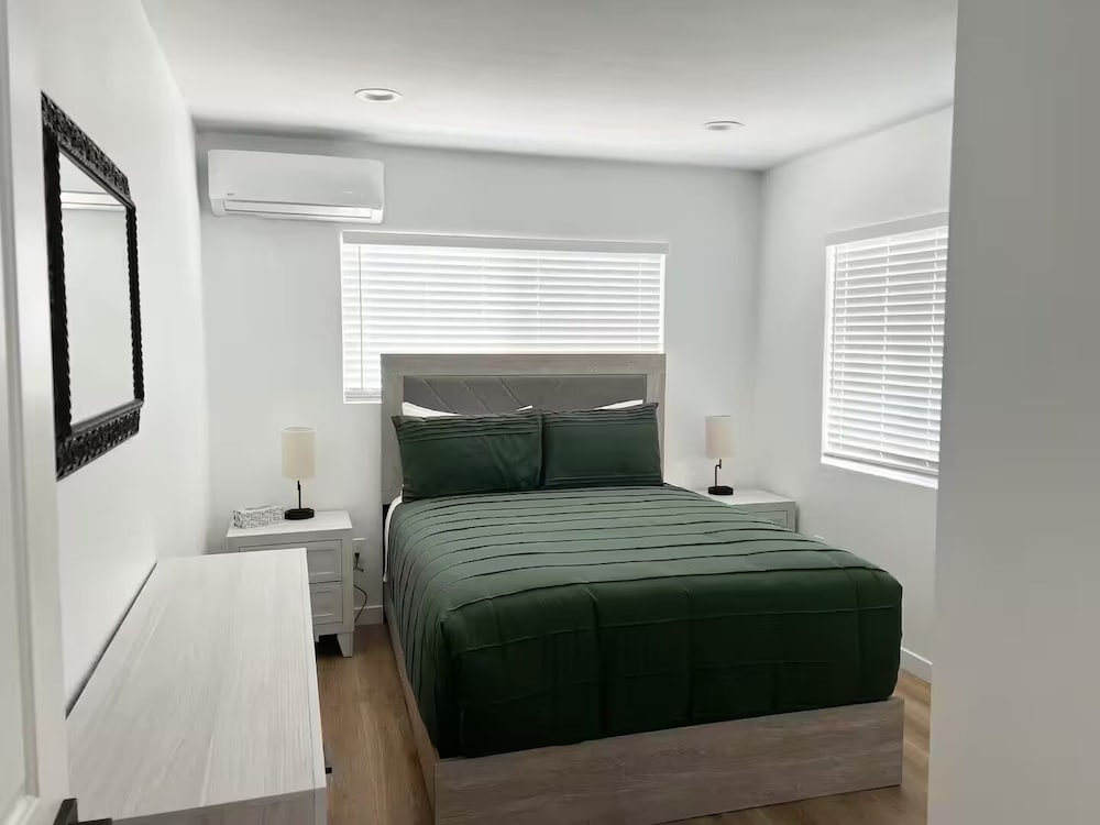 3 Br House by Disneyland and LA - La Habra | Stayz