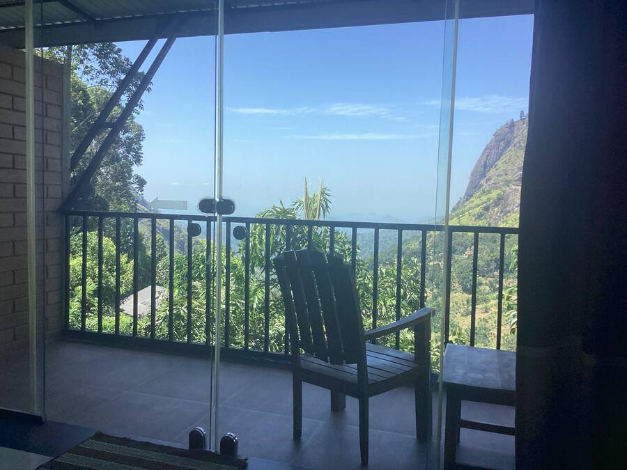 Quarto triplo luxo | Quartos à prova de som, ferros/tábuas de passar roupa, Wi-Fi de cortesia