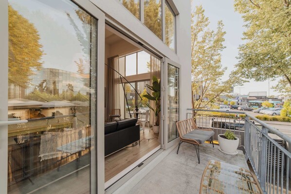 CBD Edge - 2BR Home with Balcony Sleeps 4 Reviews, Deals & Photos 2026 ...