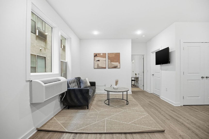 Cozy 1br Home Inside The Fairmount Square Building - Philadelphia