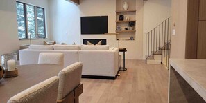 Dúplex, 3 quartos | Interior