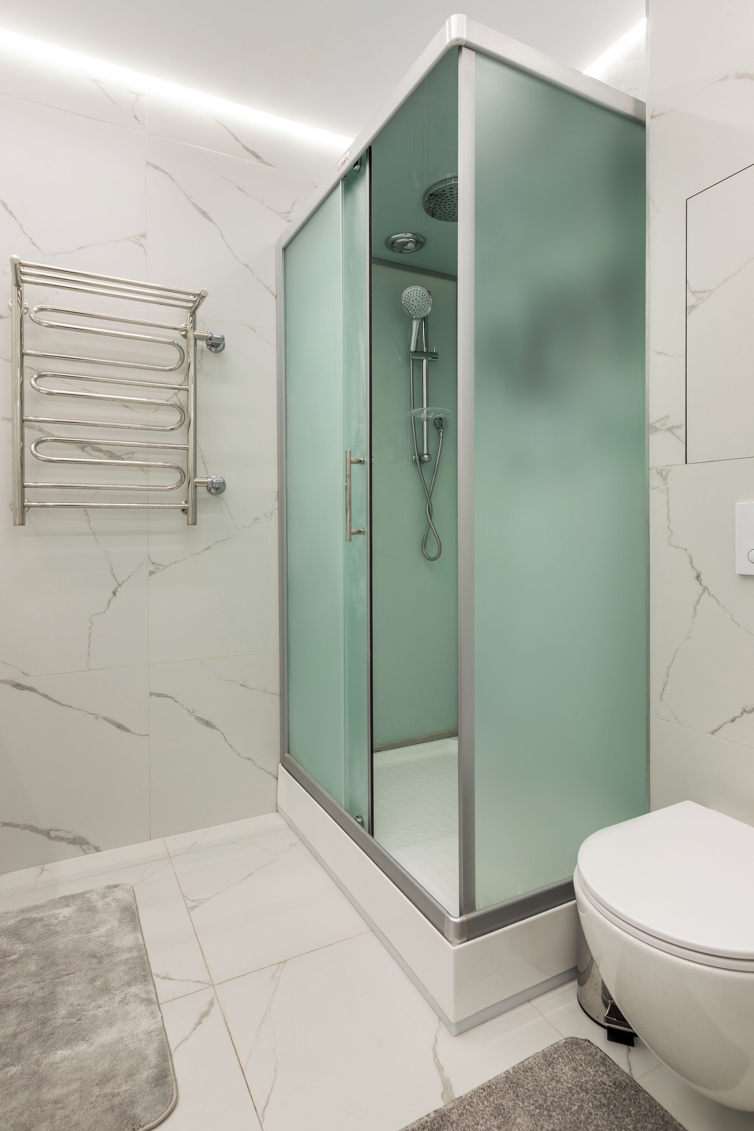 Apartamento clássico, vista para a cidade | Banheiro | Secador de cabelo, toalhas de banho, sabonete, papel higiênico