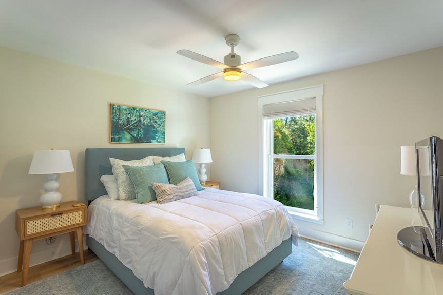 Escape To This New Construction Coastal Getaway And Soak In The Beauty Of Waterfront Living - Alligator Point, FL