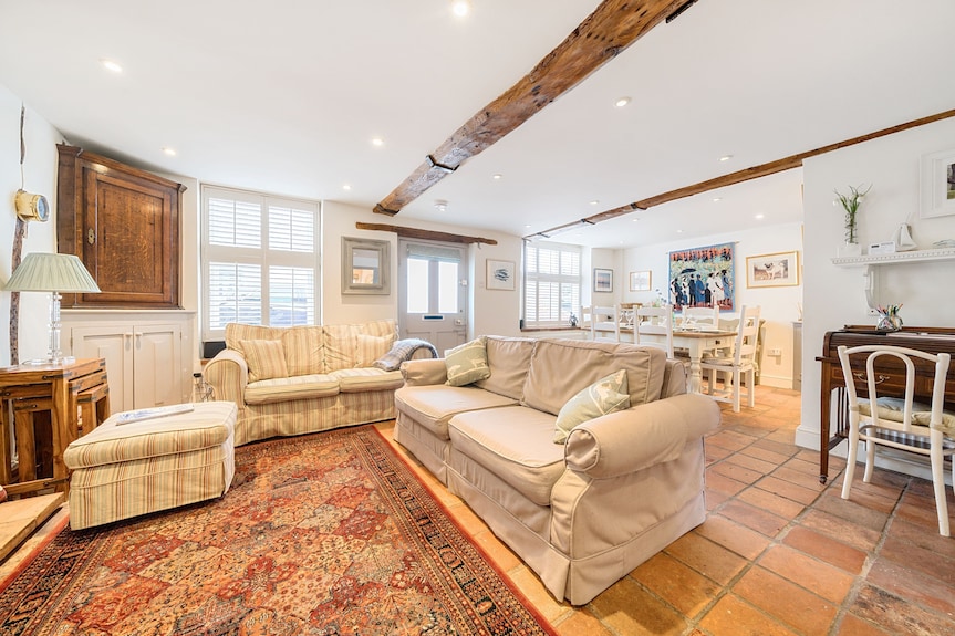 Wellington Cottage - Sleeps 6 Guests In 3 Bedrooms - Wells-next-the-Sea
