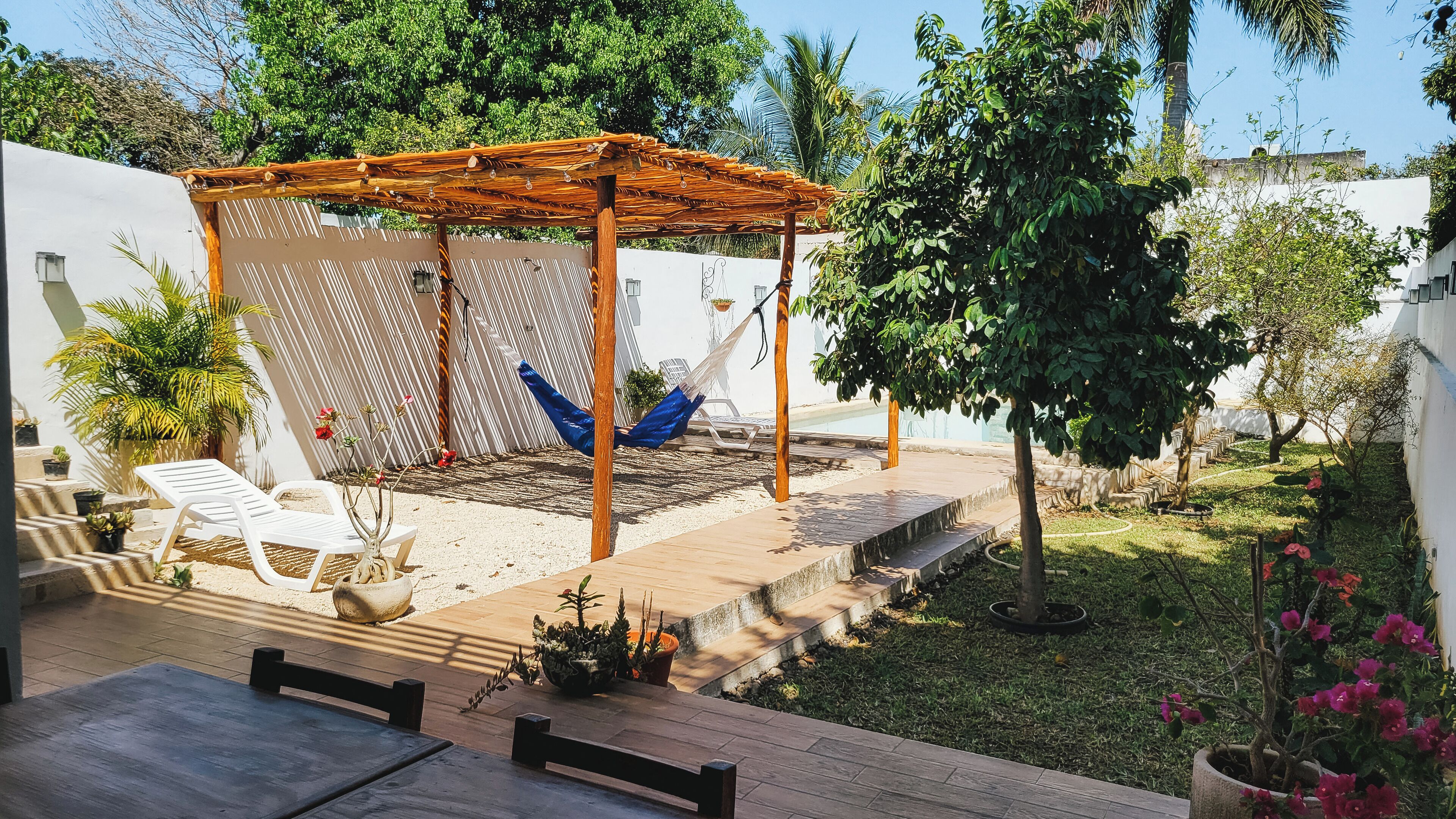 Quarto Duplo Deluxe, ar condicionado, Vista para a cidade | Terraço/pátio interior