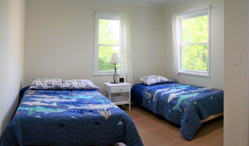 Beautiful 3-bedroom house charming New Rochelle near Glen Island Park ...