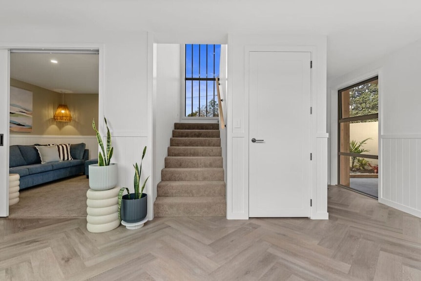 Premium Home With Sauna & Parking - Steps To Beach - Mount Maunganui