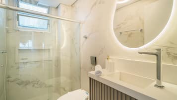 Apartamento básico | Banheiro