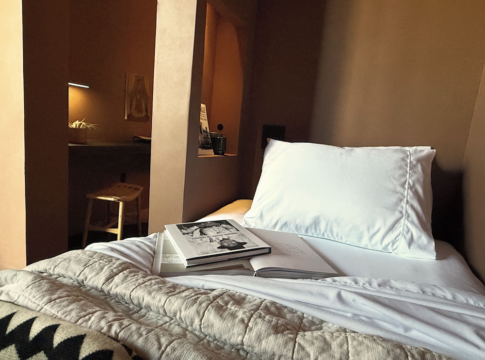 Barrio EGM | Salt-Spun Magic—Seasonal Dip or Soak - Tucson | Vrbo