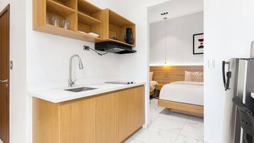 Quarto casal luxo | Cozinha privada | Lava-louças, chapa, forno com torradeira