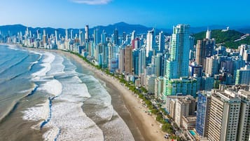 Apartamento Premium, Vista para a cidade | Praia | Na praia, praia de areia branca