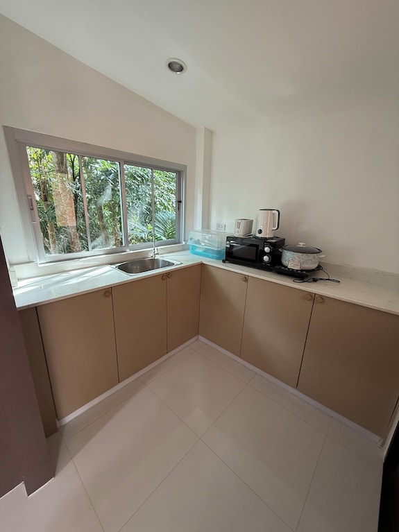 Lovely 1-bedroom Private Bungalows At Riverside Resort With Ac And Full Kitchen. - Krabi