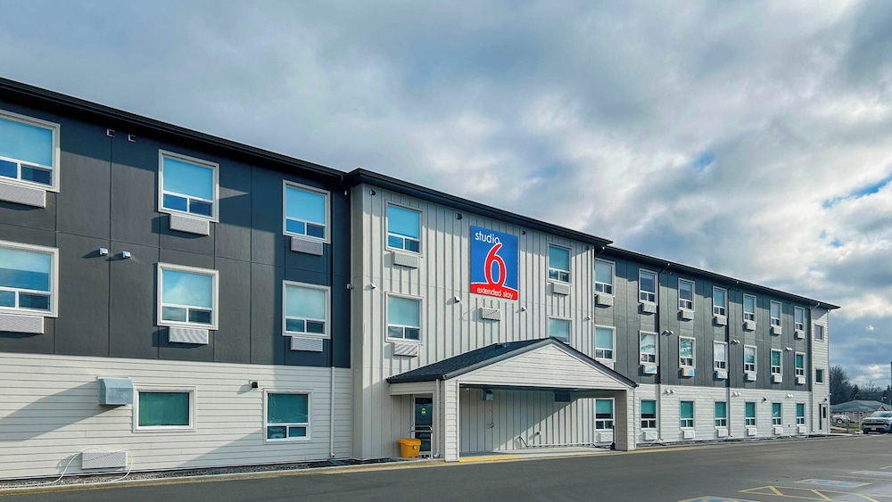 Studio 6 – Fort Frances, On - Fort Frances