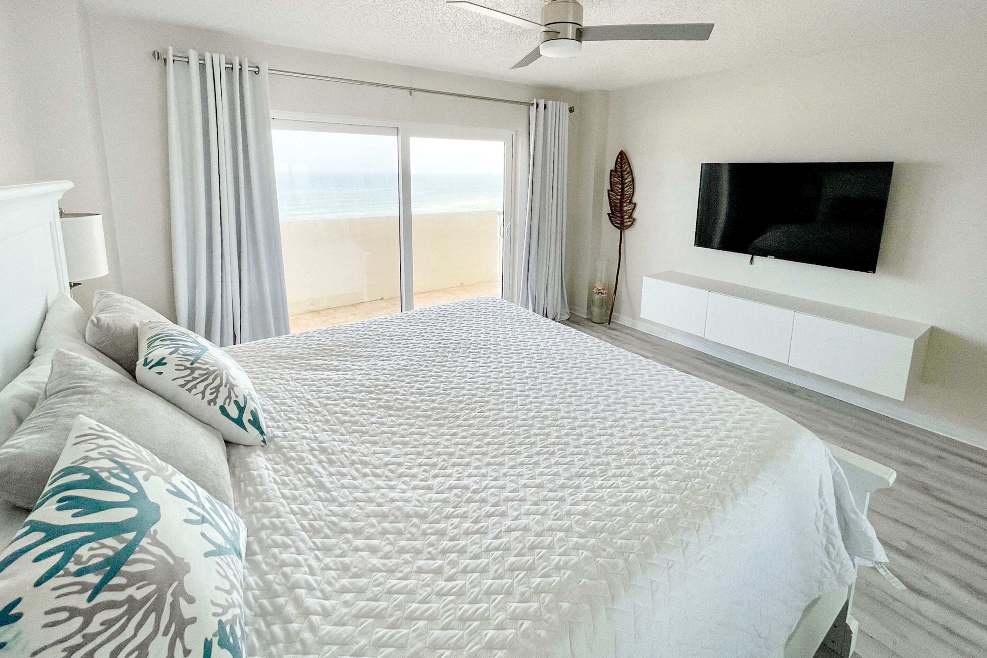 Oceanfront Condo W/ Balcony, Pool, & Beach Access  Modern Comforts - Ponce Inlet, FL