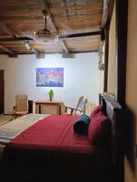 Quarto clássico | Camas extras/dobráveis (sobretaxa), Wi-Fi de cortesia, roupa de cama