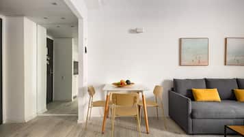 Apartamento, vista parcial para o mar | Interior