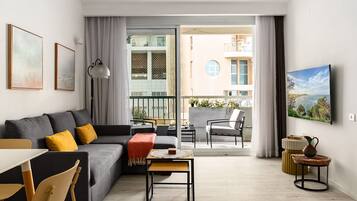 Apartamento, vista parcial para o mar | Interior
