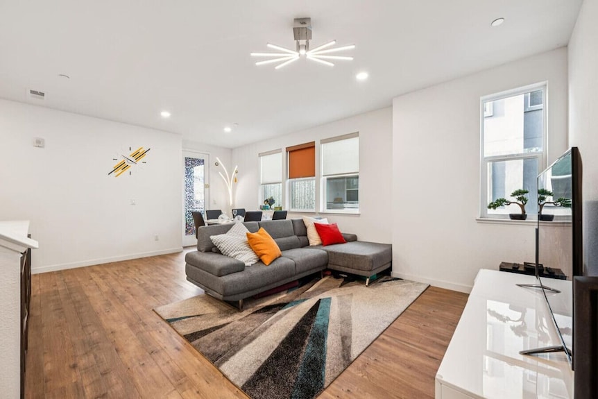 Bright 3br/3ba San Jose Townhome | Great Location - Milpitas, CA