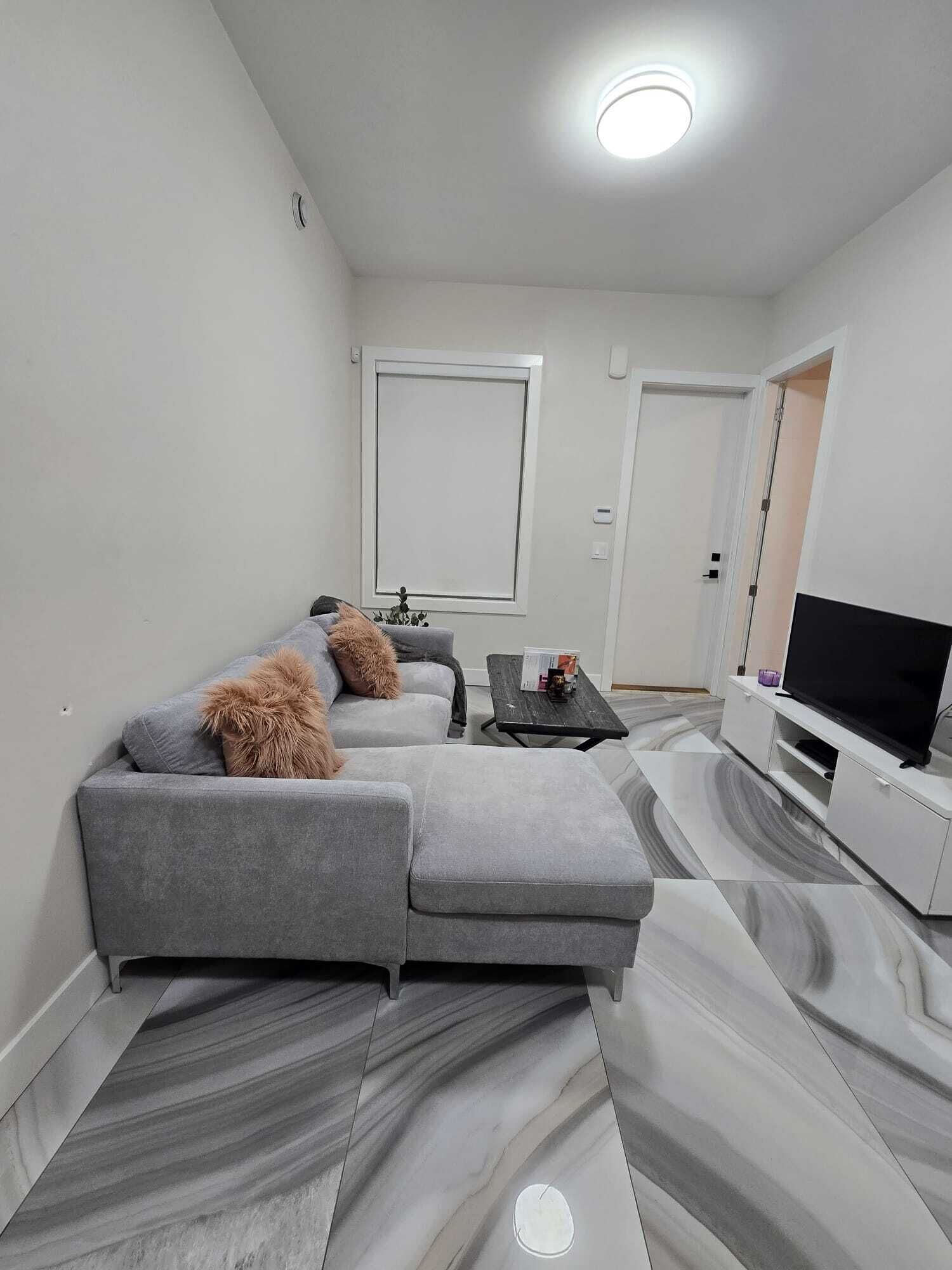 Cozy 1-bed And Bath  Ground Level Suite Near Surrey And Guildford - Pitt Meadows