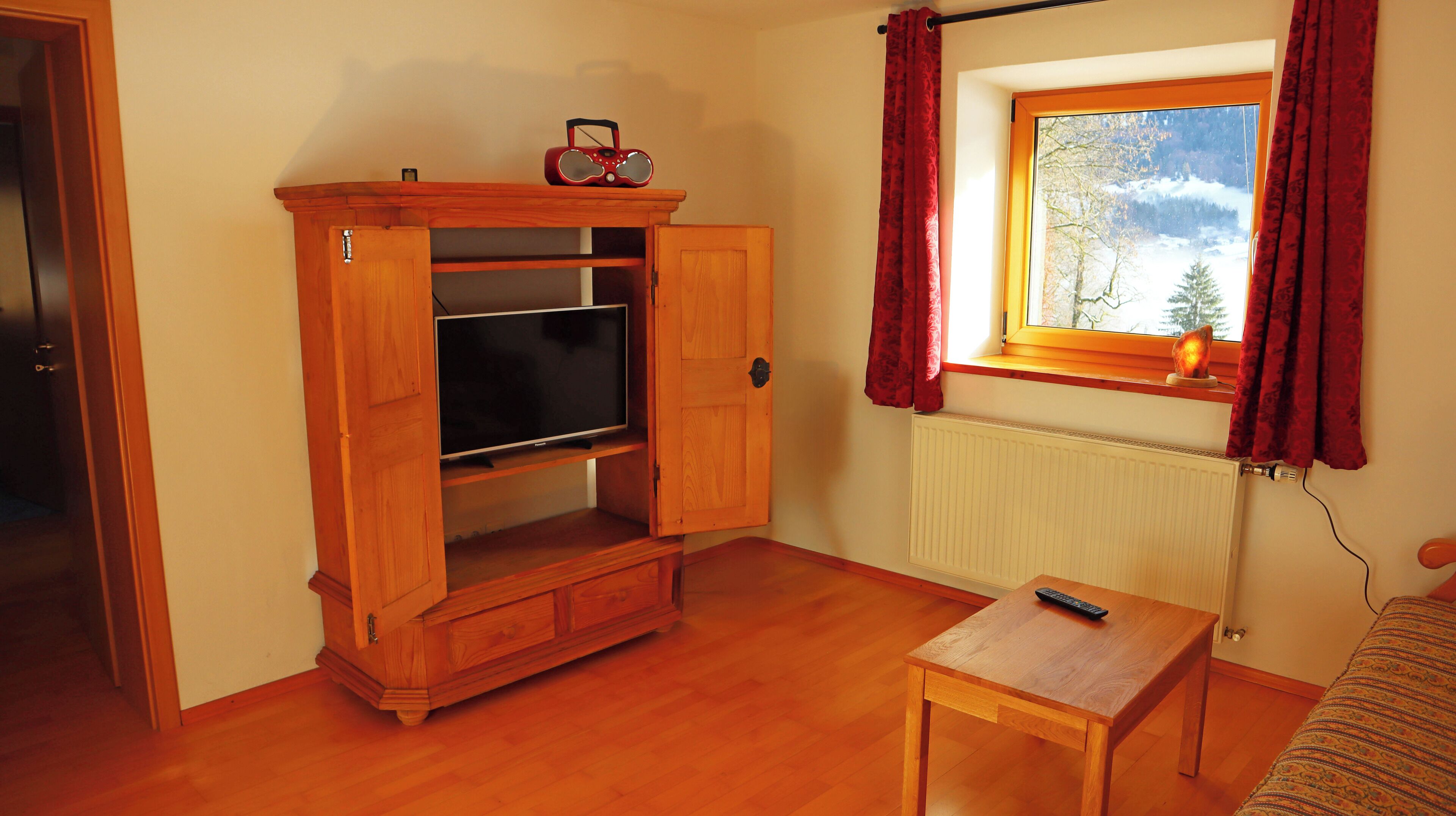 Wohnung Kahlersberg Mit Separatem Schlafzimmer, Küche, Wohnzimmer, Bad Mit Badewanne, Dusche, Wc - Obersalzberg