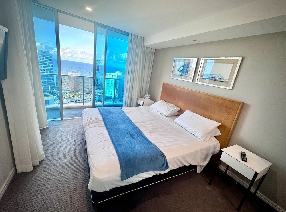 Famous Hilton Hotel residences Level 15 Reviews, Deals & Photos 2026 ...